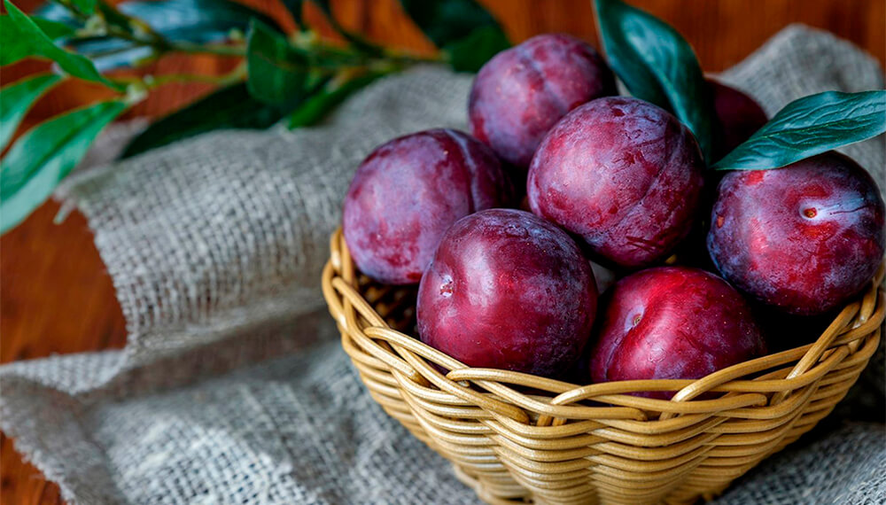 Ciruela, la fruta de estación que se destaca en Argentina